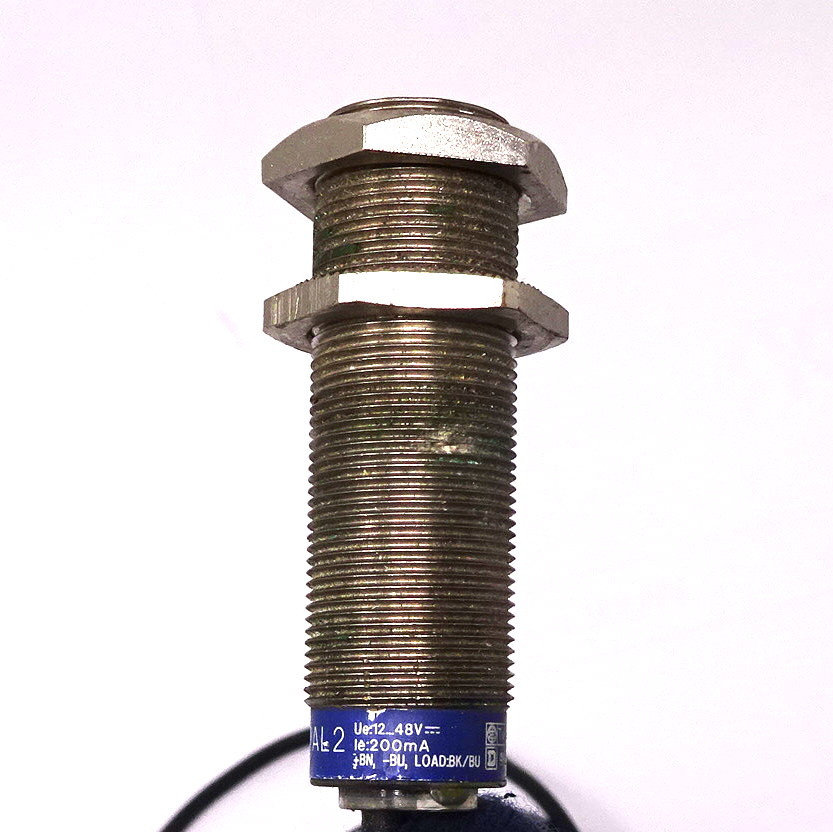 Inductive Sensor XS618B1PAL2 Telemecanique 12-48V 200mA Sn: 8mm *Used* - Axxa - Motor Control ...